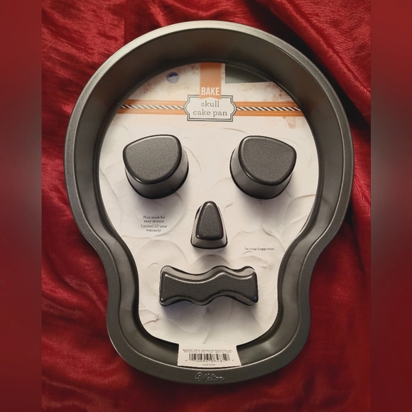 Wilton | Kitchen | Skull Cake Pan | Poshmark